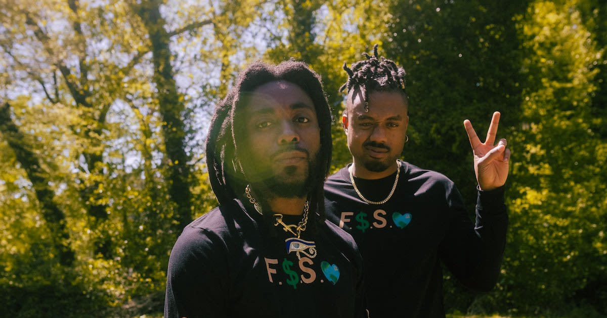 Earthgang w/ Benji in Chicago at Bottom Lounge