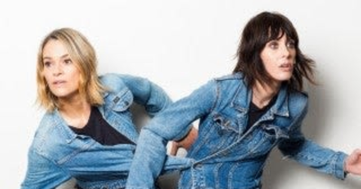 Pants! with Leisha Hailey and Kate Moennig (seated show) in