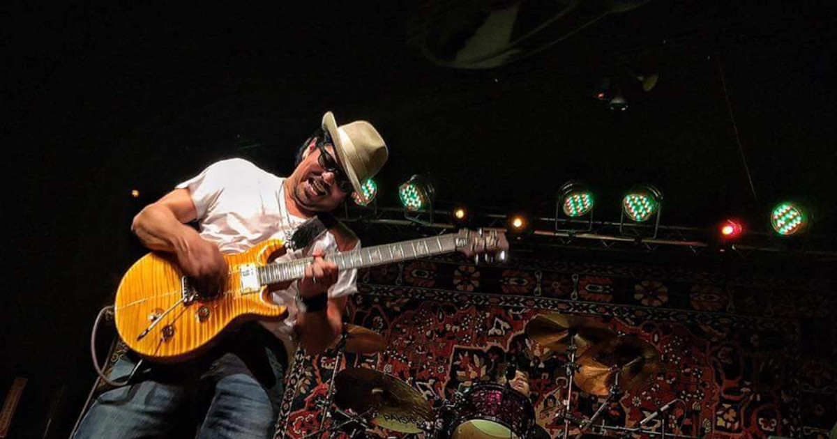 Ruben V in Austin at Giddy Ups