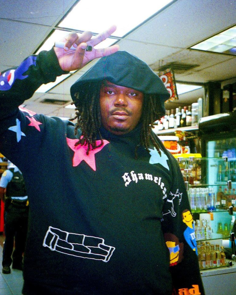 Can anybody PLEASE link me a more recent photo of Lucki facing and ...