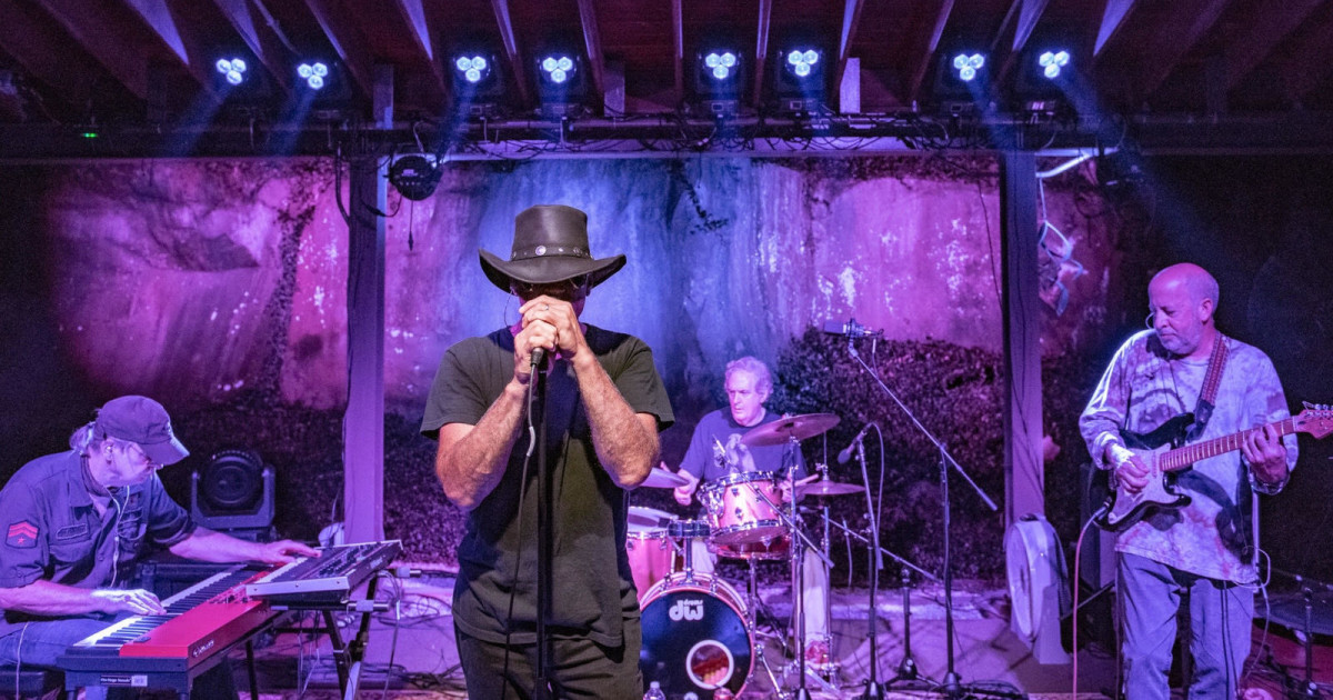 Doorway – a Tribute to The Doors, Featuring Johnny Edwards with