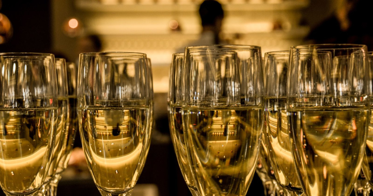 Champagne Thursdays in Chicago at ROOF on theWit
