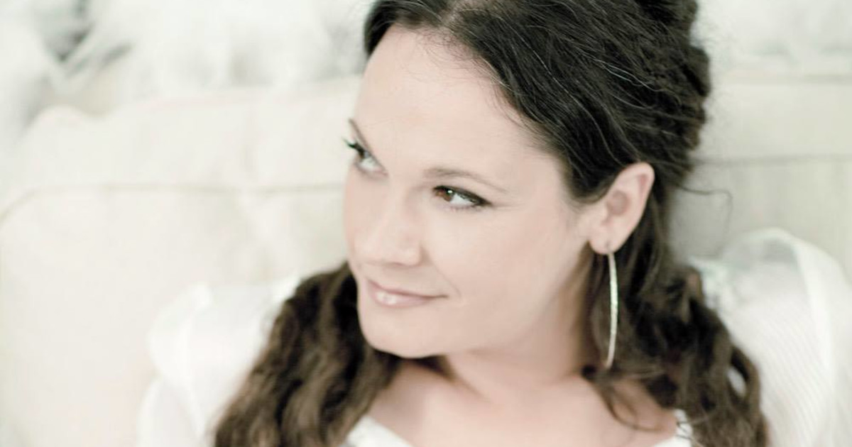 Annie & The Big Band Christmas - Benefitting Alive in Nashville at