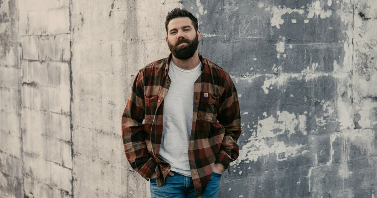 Jordan Davis in Nashville at Ryman Auditorium