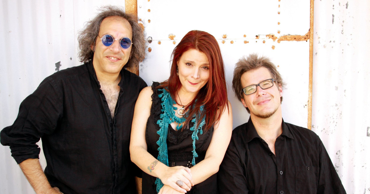 Carolyn Wonderland 8pm - 10:30$8 Cover,George Devore